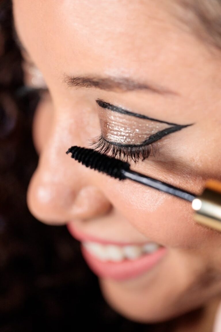 Can You Use Mascara with a Lash Lift? Learn When and How Can You Use Mascara with a Lash Lift? Learn When and How